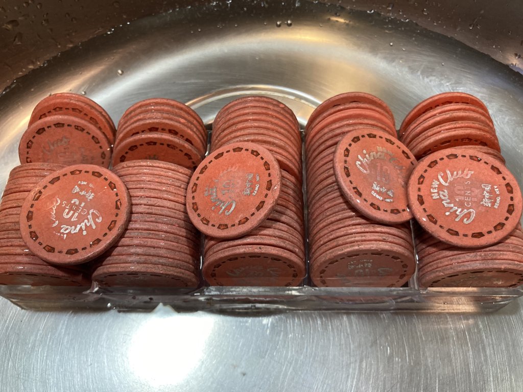 Which sets have 10 cent chips? | Poker Chip Forum