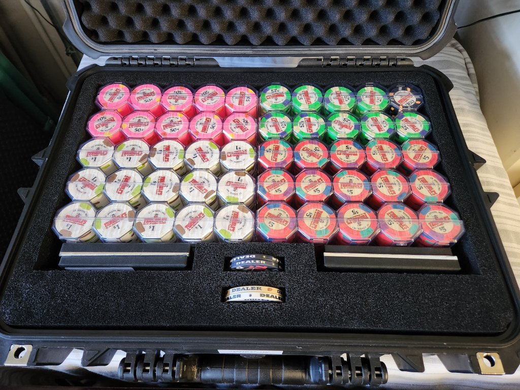 800 chips in Apache 4800 | Poker Chip Forum