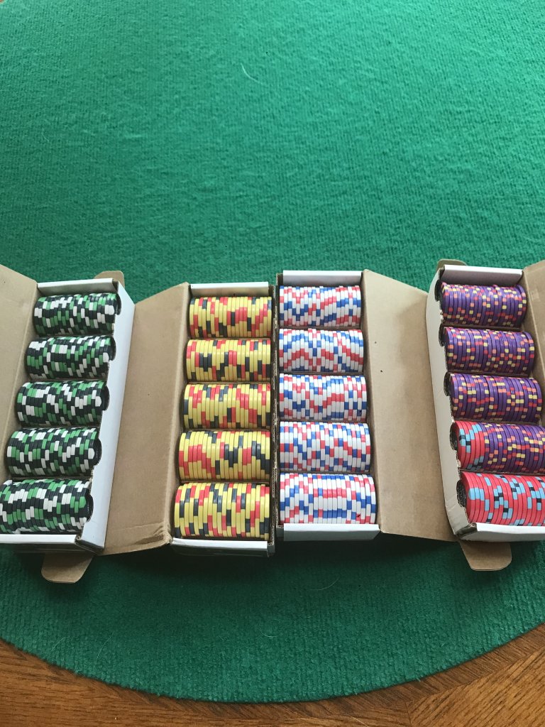 For Sale - EU World - 400 pc Aria (no mold) cards tournament set ...