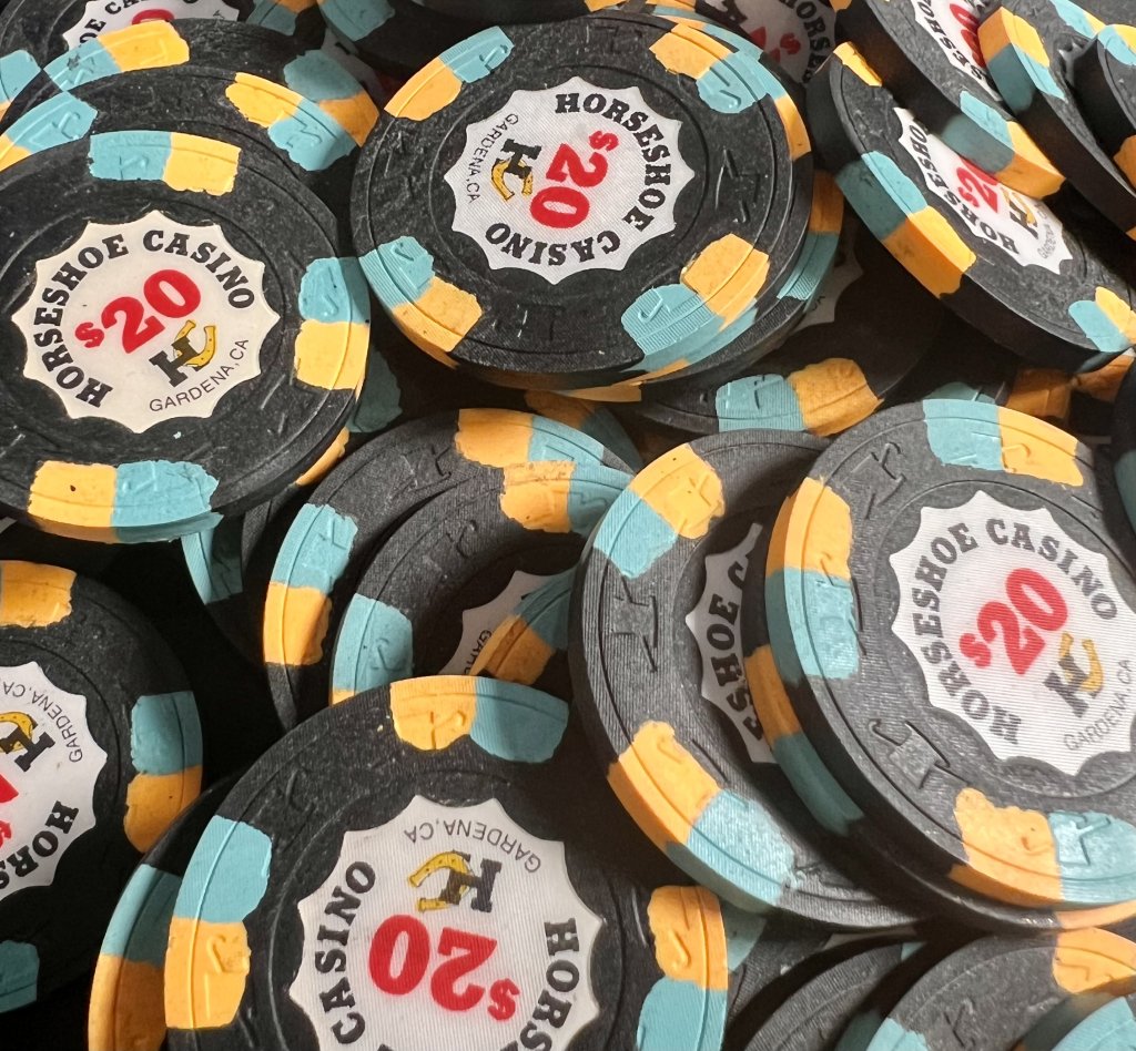 Canceled - Horseshoe Gardena $20 - 34 chips | Poker Chip Forum