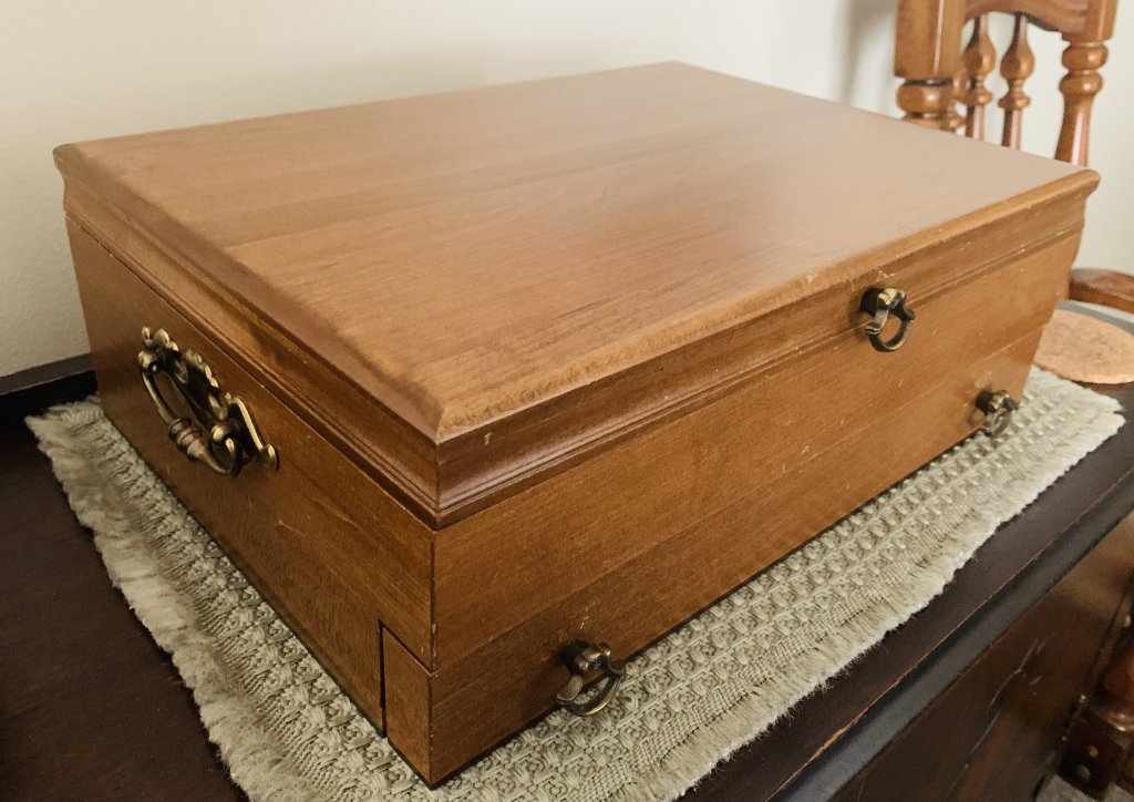 Antique Silverware Set Box | Poker Chip Forum