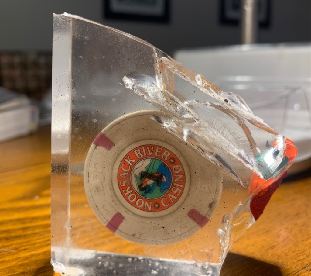 Chips stuck in acrylic die in acrylic | Poker Chip Forum