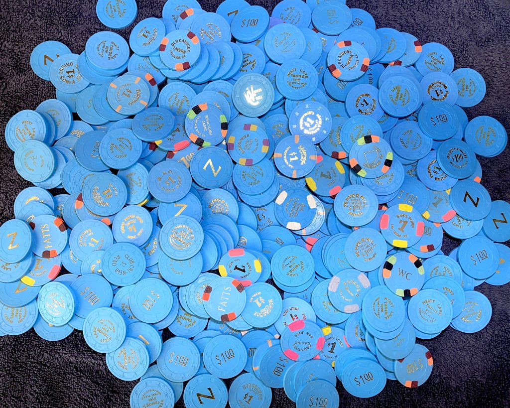 Do you prefer blue chips as $1s or white chips? | Poker Chip Forum