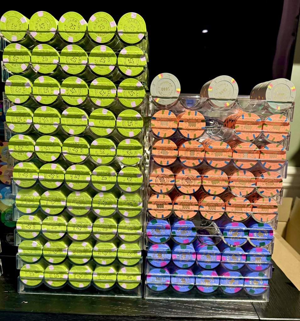 Trade - Harrah's T25s and T100s for other Hot Stamps | Poker Chip Forum