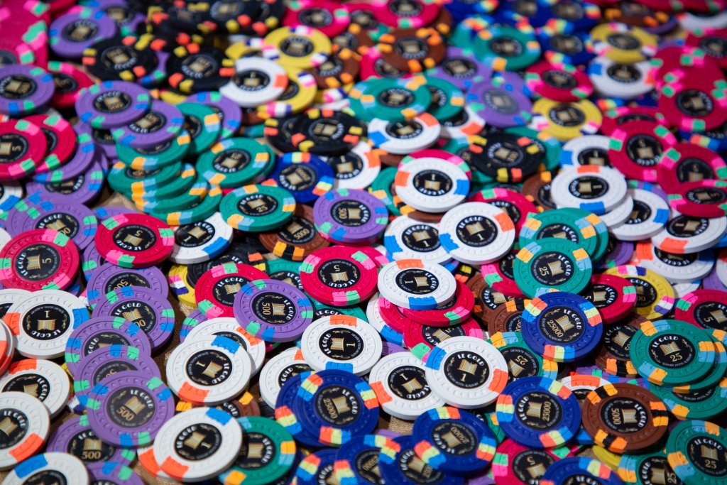 Best Fully Custom Chipset of 2021: Quarterfinals, Knucklehead Poker vs ...