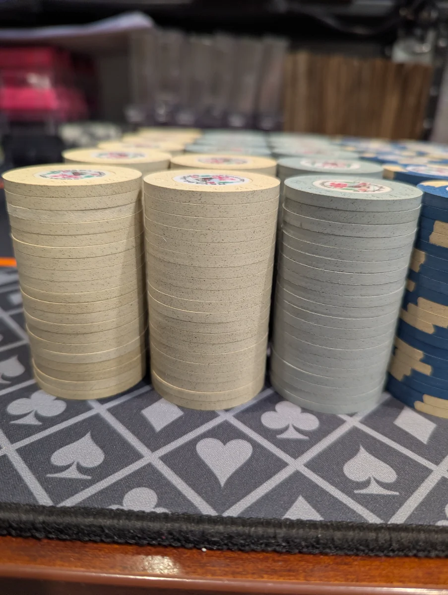 Sold - Nevada Jack Mint Clay 800 chip cash set -- SOLD | Poker Chip Forum