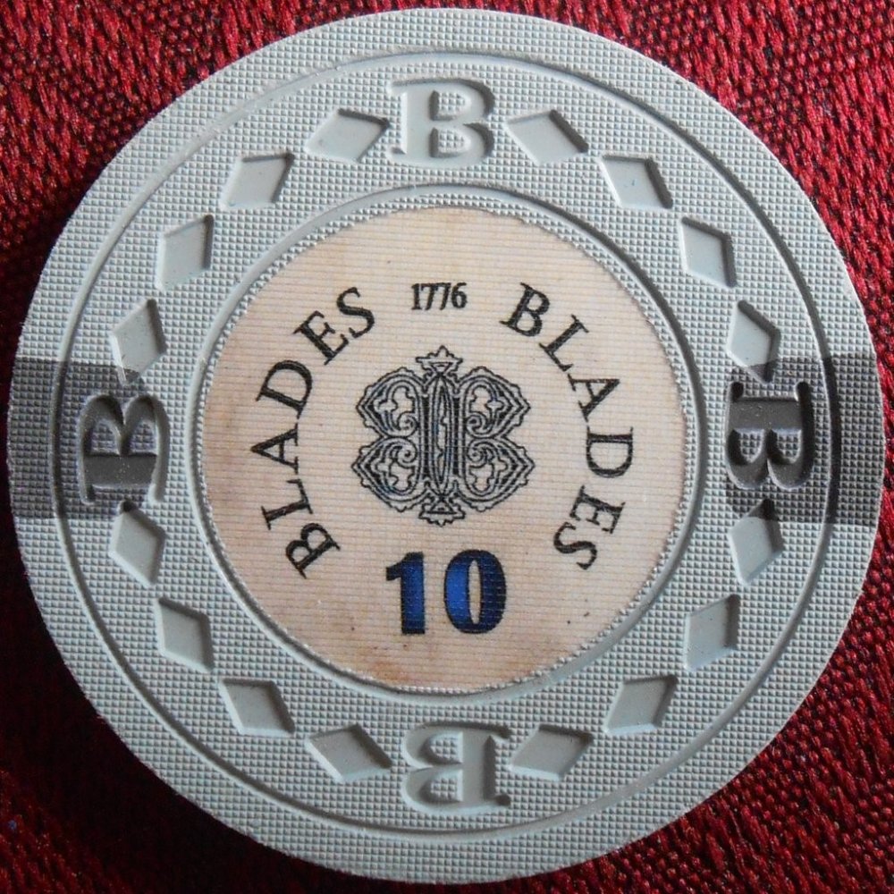 Blades V1 by Phantom | Poker Chip Forum